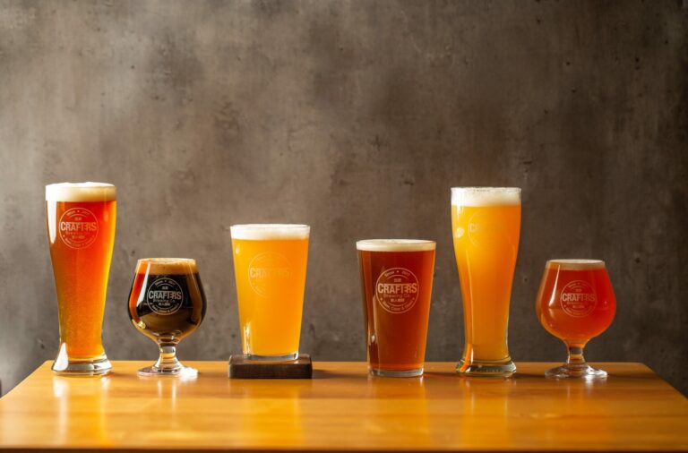 Beer Tasting 101: 5 Top Things to Consider While Evaluating Beer